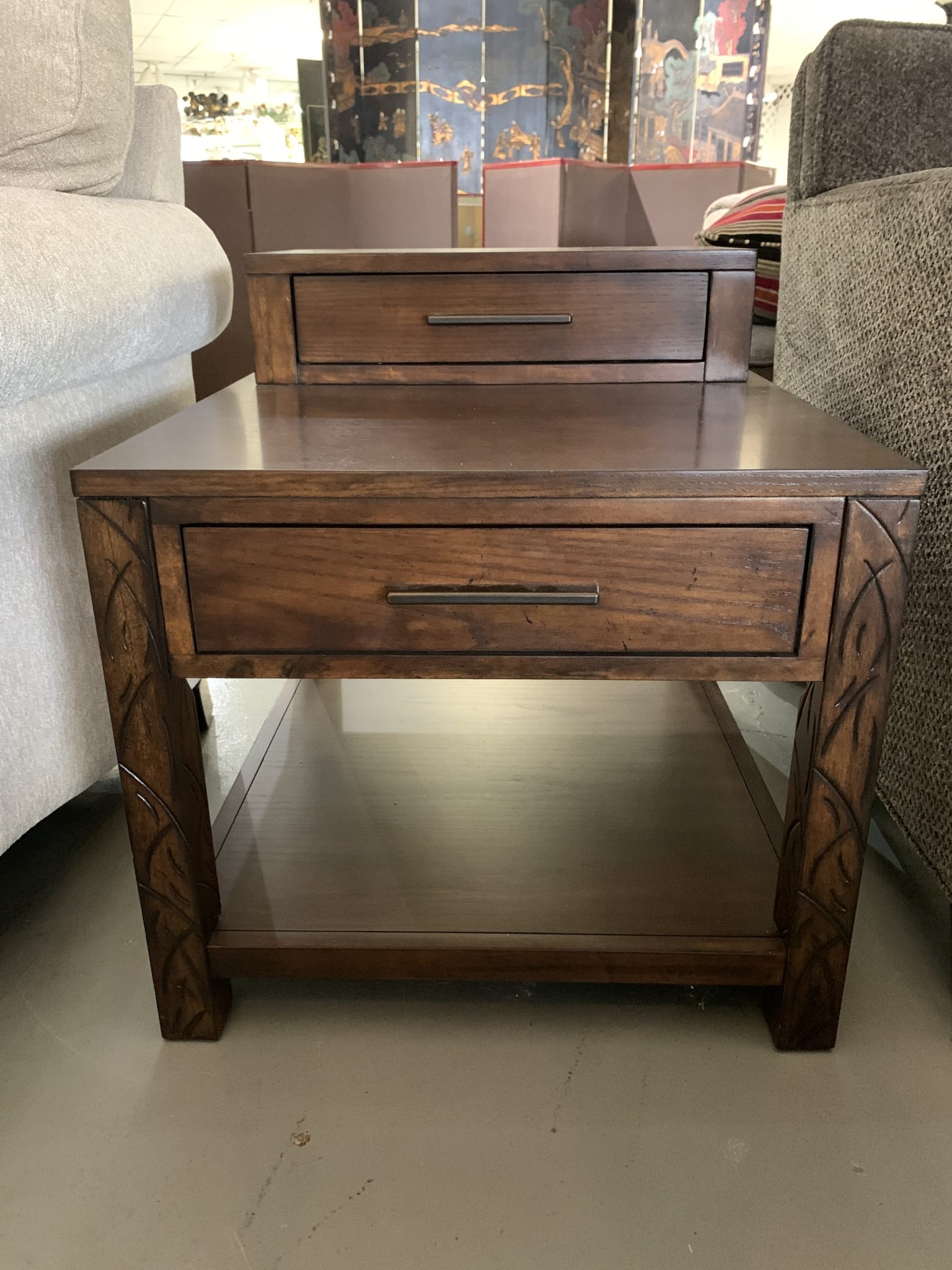 2 Drawer End Table – Blum's Fine Furniture Co.